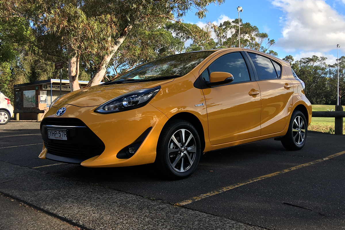 2013 Toyota Prius C I-Tech Hybrid for sale $16,990 | Autotrader